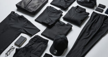 服は「真っ黒」派の人に！黒で高機能な服だけを集めた「Macqlo」が期間限定オープン | 合同会社thousandsmiles
